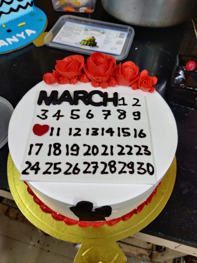 Calender Birthday Cake – Best Quality Cakes In Noida